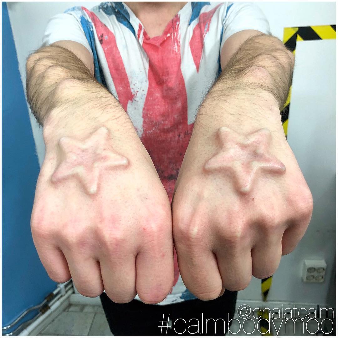 Artist redesigned his ears to be "unique in the world" [Photos] - Afrinik